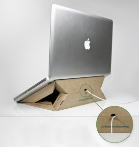 How To Turn an Empty Pizza Box Into a Laptop Stand – Foodiggity