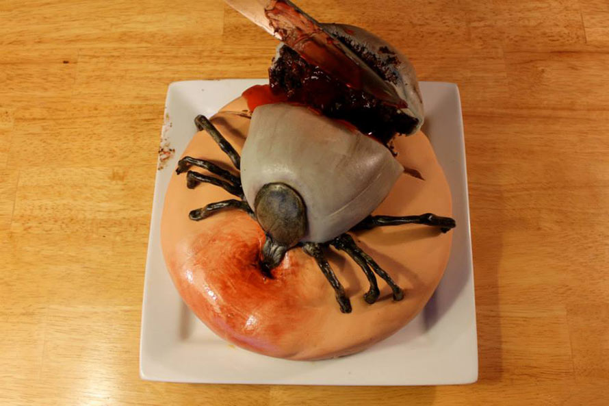 Realistic and Gruesome Cakes Will Creep You Out For Any Occasion ...