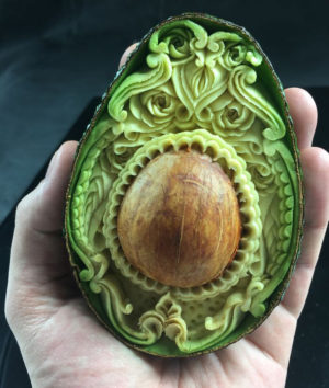 Seriously, Look at This Avocado Carving – Foodiggity