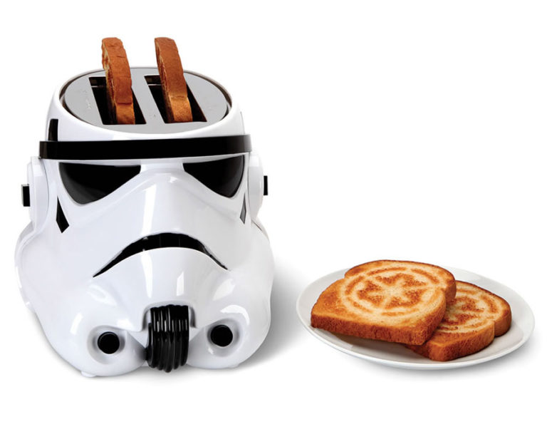 The Stormtrooper Helmet Toaster Aims For A Great Breakfast – Foodiggity